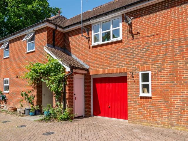 1 bedroom mews for sale