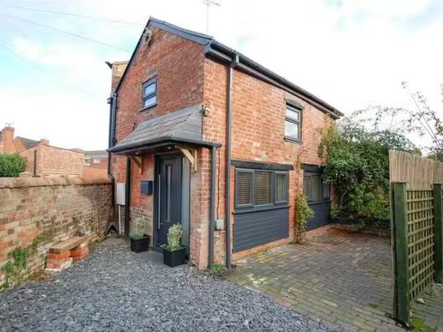 1 bedroom mews property for rent in Earl Street, Rugby, CV21