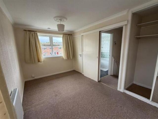 1 bedroom mews property for rent in Pagham Close, Wolverhampton, WV9