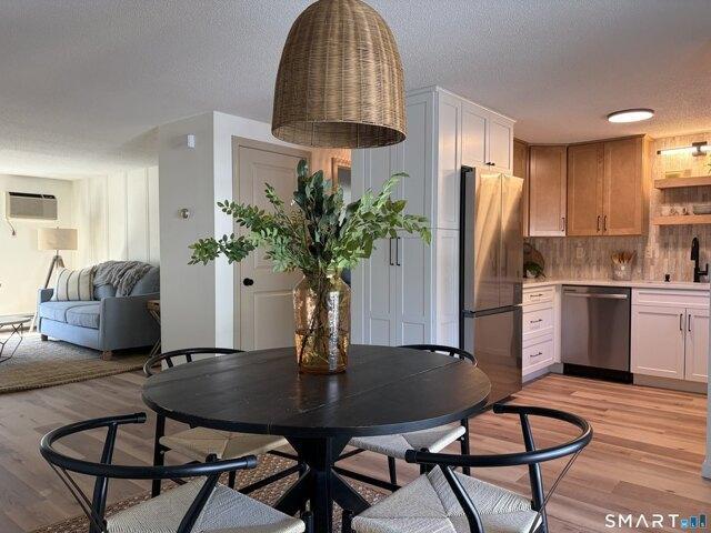 1 bedroom, Meriden CT 06450 104152675