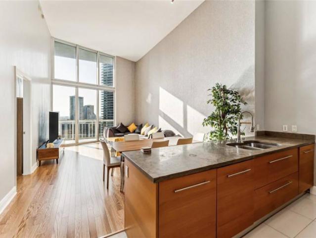 1 bedroom, Miami FL 33131 98630565