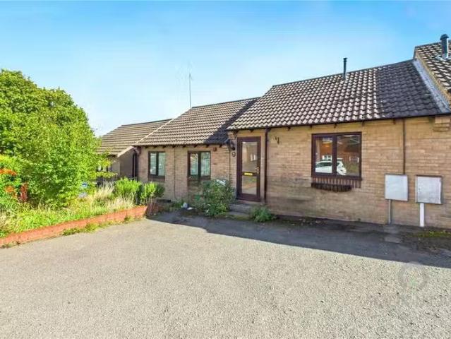1 bedroom Mid Terrace Bungalow to rent, Alfred Street, Ketteri.