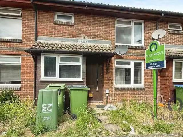 1 bedroom Mid Terrace House to rent, Rollesby Way, London, SE2.