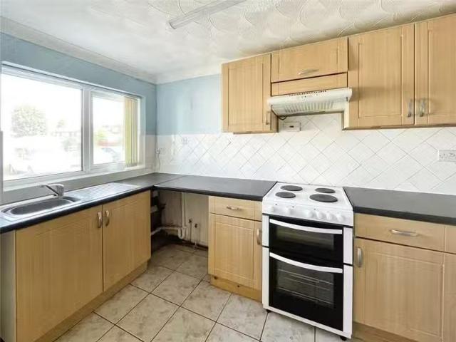 1 bedroom Mid Terrace Room to rent, Carfield, Skelmersdale, WN.