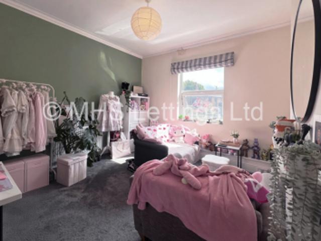 1 Bedroom Mid Terraced House for rent in Beech Avenue, LS12 from £945.00pcm Inc Gas, Elec, Water | MHS Lettings