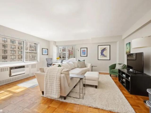 1 bedroom, Midtown East NY LS102715905