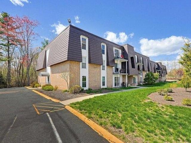 1 bedroom, Milford MA 01757 LS102369838