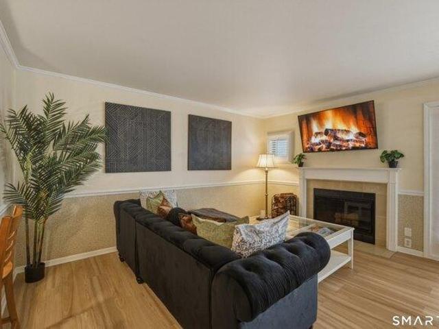 1 bedroom, Norwich CT 06360 LS102476533