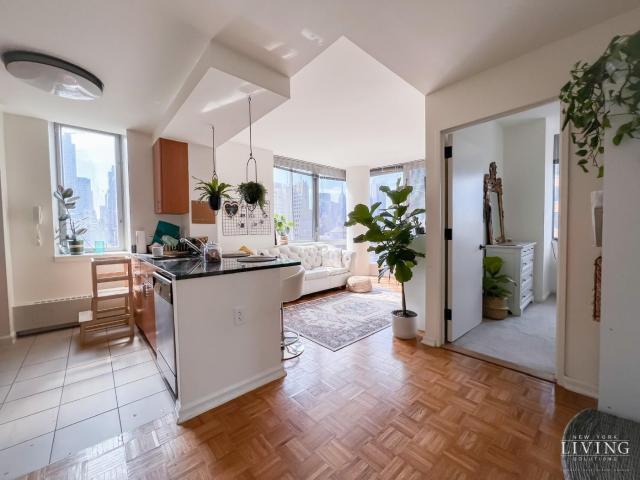 1 bedroom, New York NY 10019 66820360