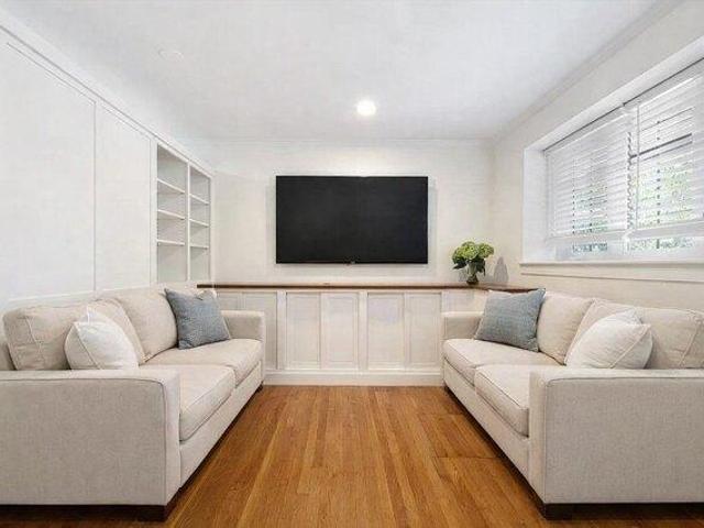 1 bedroom, Newton MA 02458 102259111