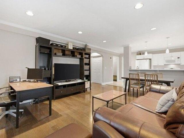 1 bedroom, Newton MA 02467 104606777