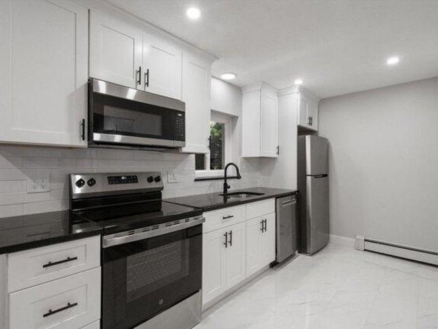 1 bedroom, Newton MA 02460 104852376