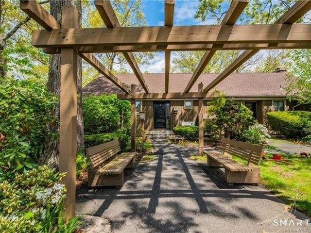 1 bedroom, Southbury CT 06488 LS102828110