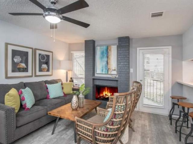 1 bedroom, San Antonio TX 78230 88661435