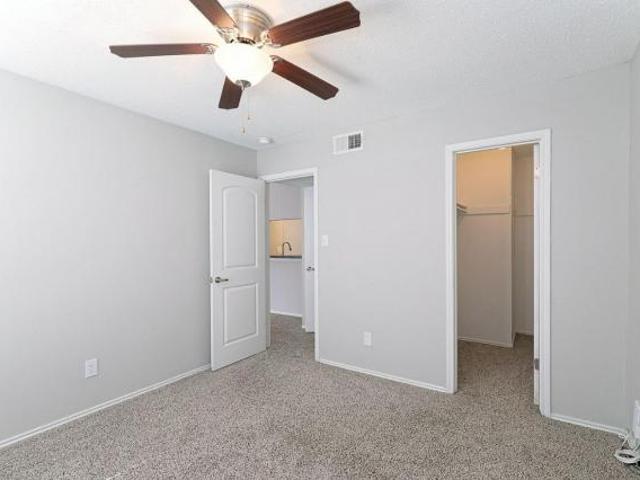 1 bedroom, San Antonio TX 78240 88311847