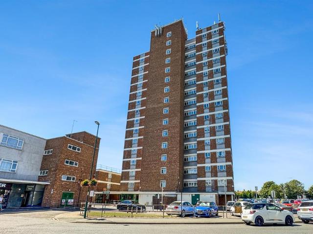 1 bedroom Second Floor Flat in Bognor. 1 bed flat to rent £1,000 pcm £231 pw