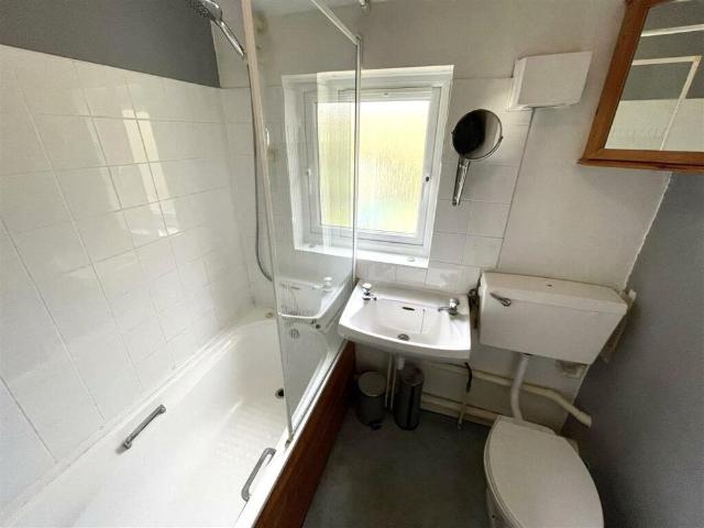1 bedroom semi detached to rent Forest Rise, Eaglestone, Milton Keynes, Buckinghamshire, MK6