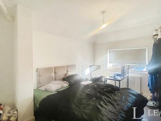 1 bedroom semi detached to rent 46 Doggetts Close, Rochford, SS4