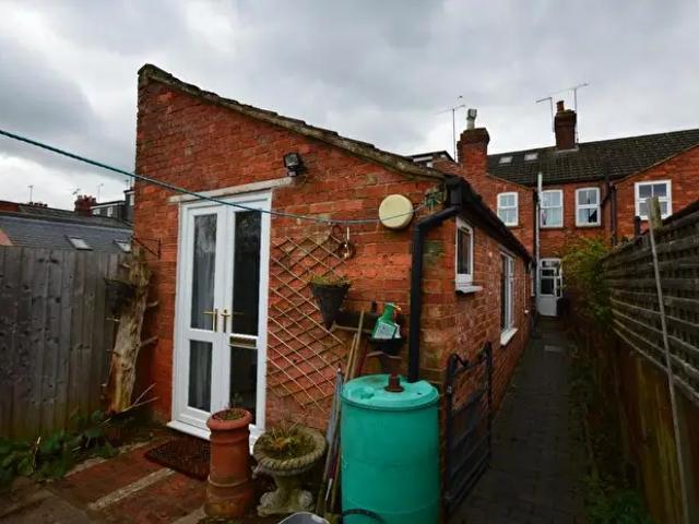 1 Bedroom Semi Detached Bungalow To Rent In Midland Road, Olney, MK46