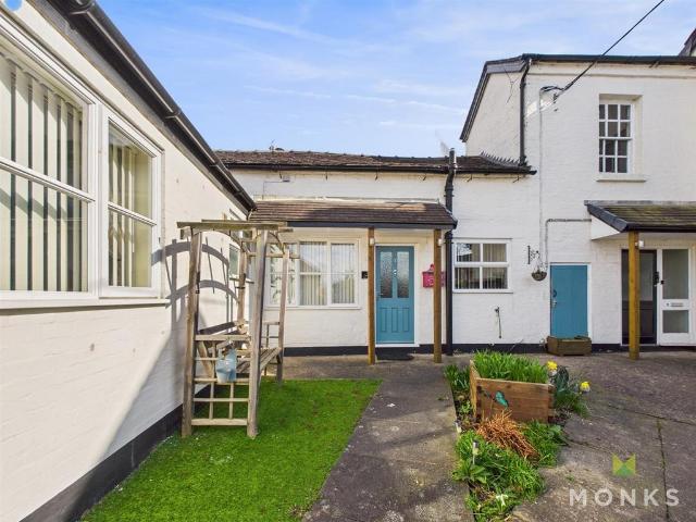 1 bedroom semi detached bungalow to rent