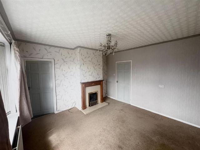 1 bedroom semi detached bungalow to rent