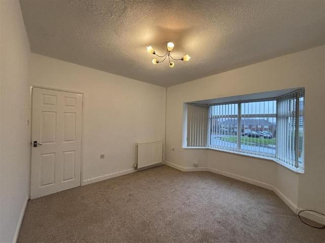 1 bedroom semi detached bungalow to rent
