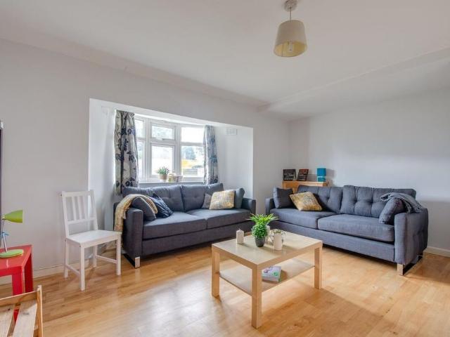 1 bedroom semi detached bungalow to rent