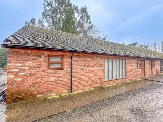 1 bedroom semi detached bungalow to rent