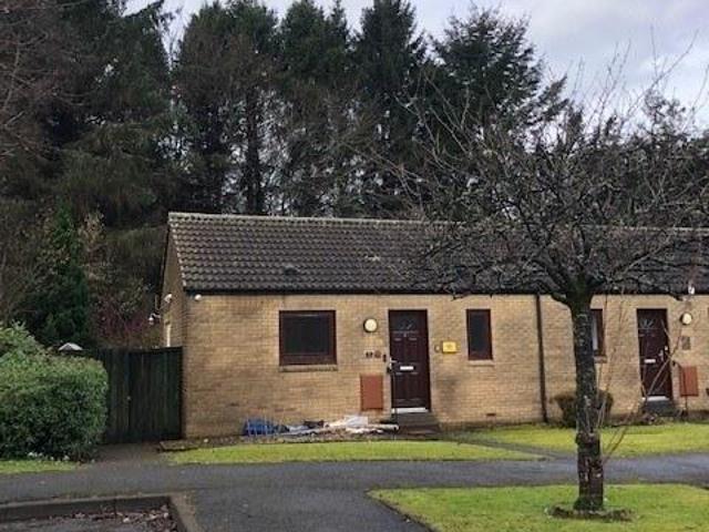 1 bedroom semi detached bungalow to rent