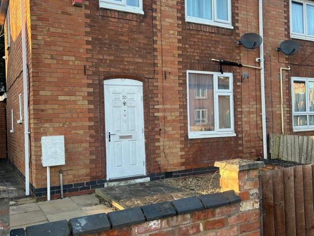 1 bedroom semi detached house to rent
