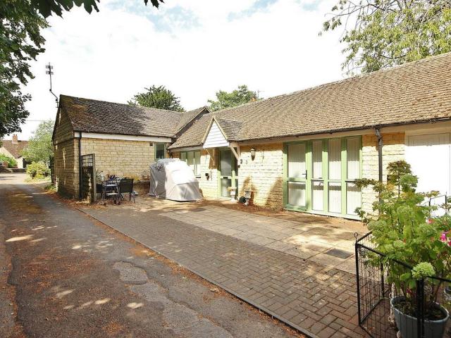 1 bedroom semi detached bungalow for sale