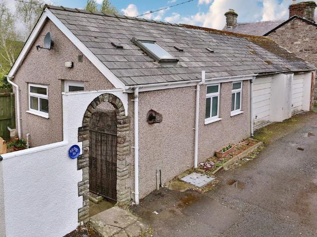 1 bedroom semi detached bungalow for sale
