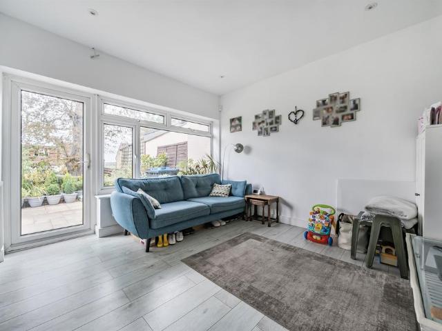 1 bedroom semi detached bungalow for sale