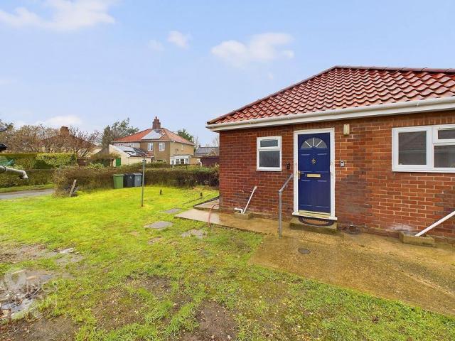 1 bedroom semi detached bungalow for sale