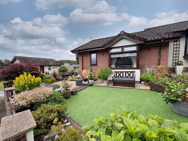 1 bedroom semi detached bungalow for sale