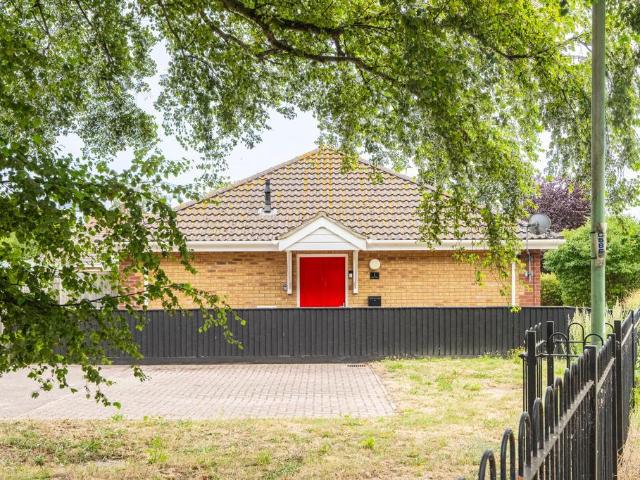 1 bedroom semi detached bungalow for sale