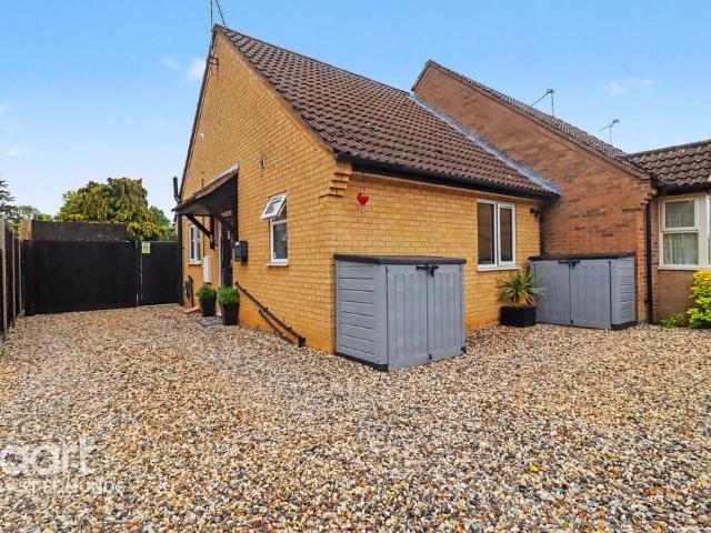 1 bedroom semi detached bungalow for sale