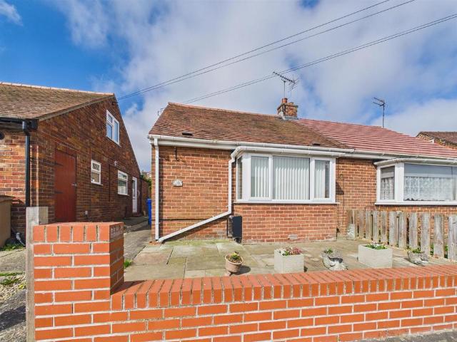 1 bedroom semi detached bungalow for sale