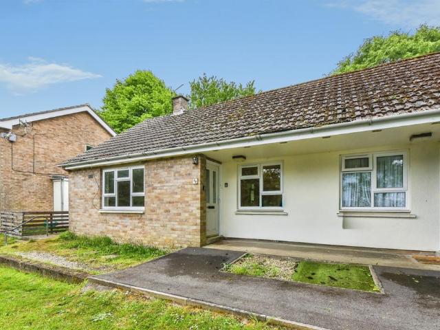 1 bedroom semi detached bungalow for sale