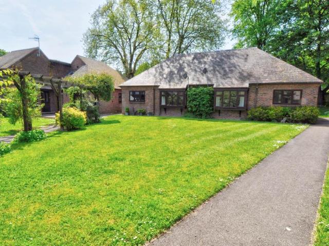 1 bedroom semi detached bungalow for sale
