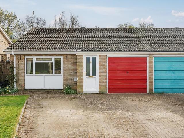 1 bedroom semi detached bungalow for sale