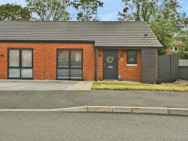 1 bedroom semi detached bungalow for sale