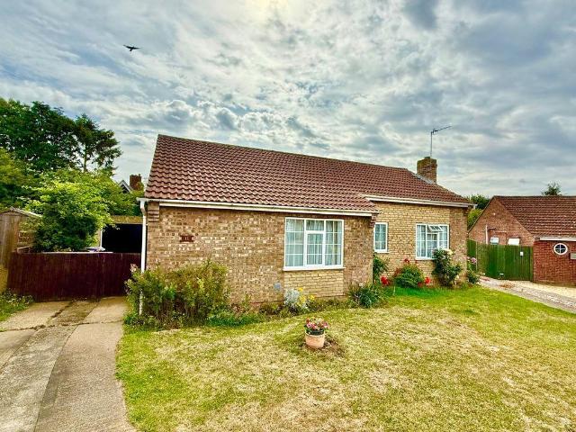 1 bedroom semi detached bungalow for sale