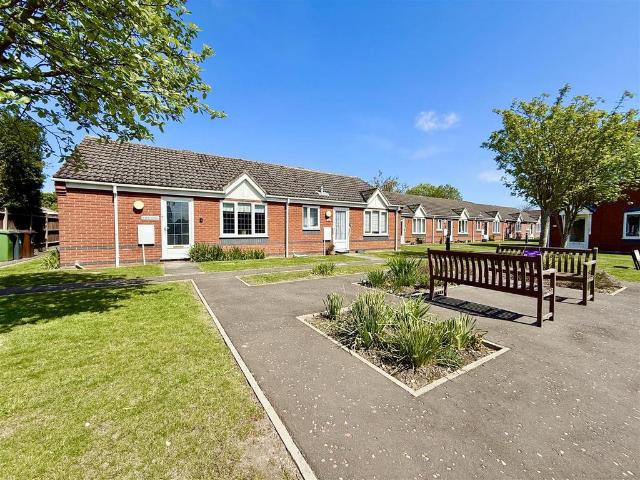 1 bedroom semi detached bungalow for sale