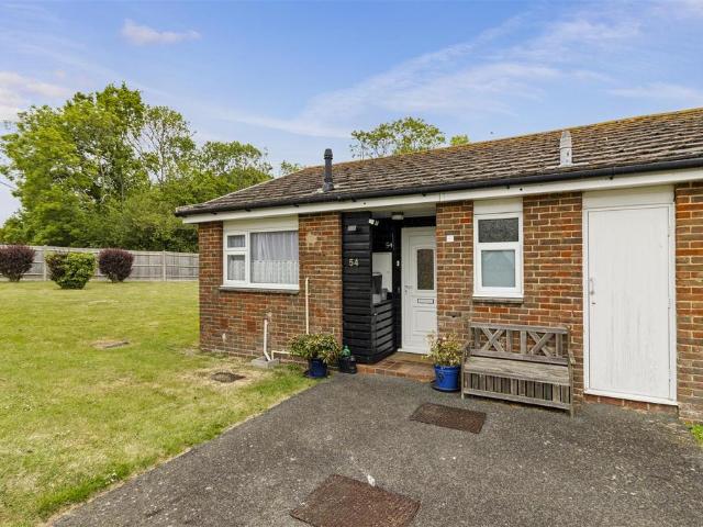 1 bedroom semi detached bungalow for sale