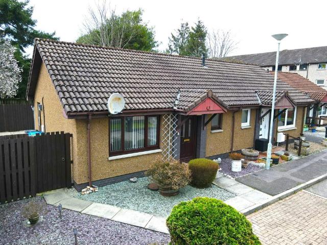1 bedroom semi detached bungalow for sale