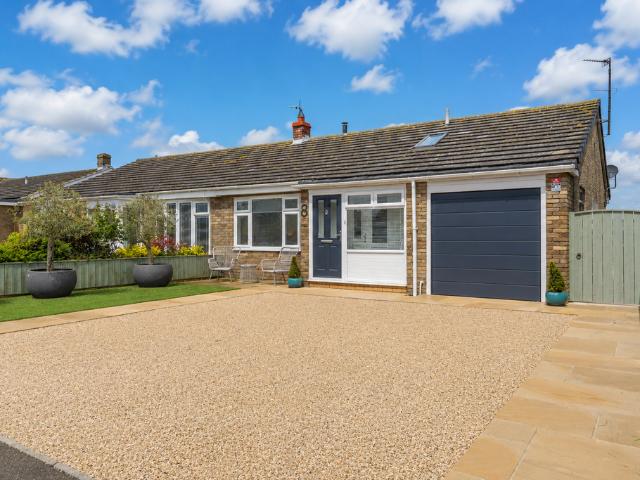 1 bedroom semi detached bungalow for sale