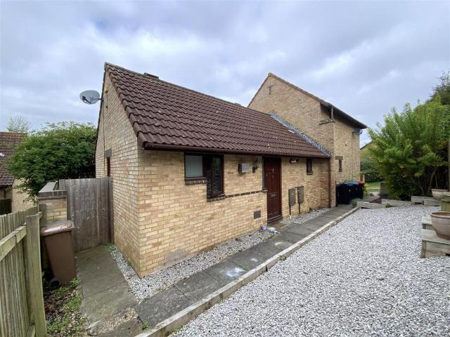 1 bedroom semi detached bungalow for sale