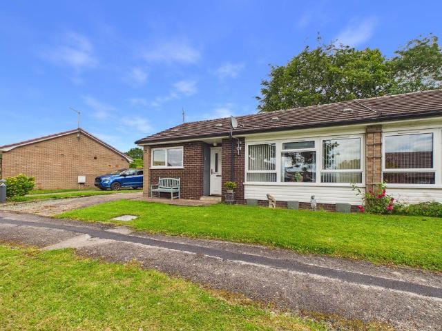 1 bedroom semi detached bungalow for sale