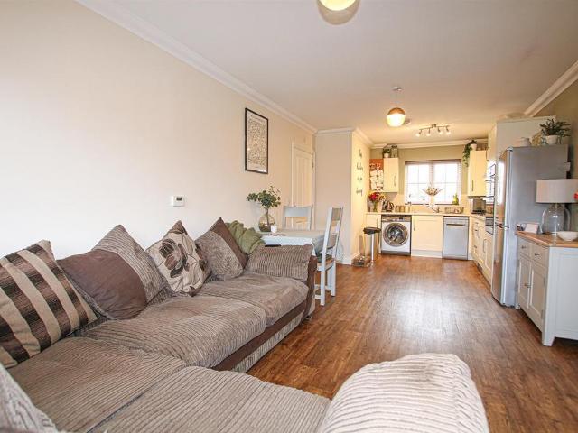 1 bedroom semi detached bungalow for sale